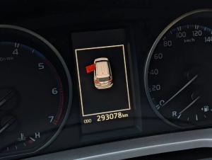Grey Toyota RAV4 2017 in Jurmala, with an engine capacity of 2.00 L and mileage of 293 thousand km for 12750 €, photo 28 on AUTOMOTO.COM.LV