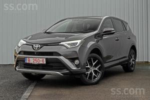 Pelēks Toyota RAV4 2017 Ogre, ar dzinēja tilpumu 2.00 L un nobraukumu 179 tūkst. km par 14500 €, foto 3 vietnē AUTOMOTO.COM.LV
