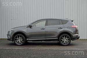 Pelēks Toyota RAV4 2017 Ogre, ar dzinēja tilpumu 2.00 L un nobraukumu 179 tūkst. km par 14500 €, foto 6 vietnē AUTOMOTO.COM.LV