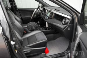 Pelēks Toyota RAV4 2017 Ogre, ar dzinēja tilpumu 2.00 L un nobraukumu 179 tūkst. km par 14500 €, foto 8 vietnē AUTOMOTO.COM.LV