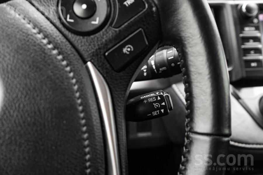 Pelēks Toyota RAV4 2017 Ogre, ar dzinēja tilpumu 2.00 L un nobraukumu 179 tūkst. km par 14500 €, foto 17 vietnē AUTOMOTO.COM.LV
