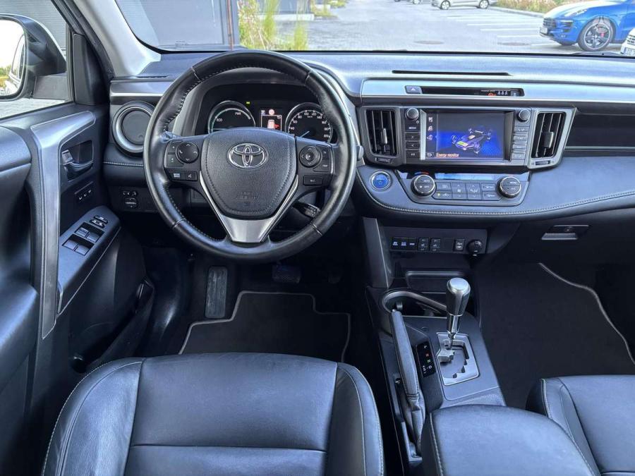 Pelēks Toyota RAV4 2017 Viļņa, ar dzinēja tilpumu 2.49 L un nobraukumu 149 tūkst. km par 19700 €, foto 12 vietnē AUTOMOTO.COM.LV
