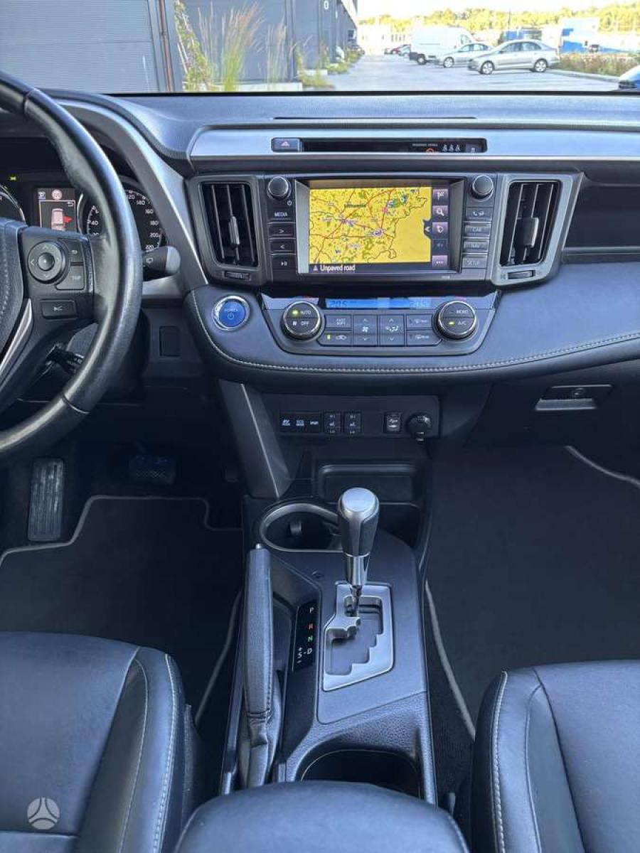 Pelēks Toyota RAV4 2017 Viļņa, ar dzinēja tilpumu 2.49 L un nobraukumu 149 tūkst. km par 19700 €, foto 13 vietnē AUTOMOTO.COM.LV