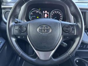 Pelēks Toyota RAV4 2017 Viļņa, ar dzinēja tilpumu 2.49 L un nobraukumu 149 tūkst. km par 19700 €, foto 16 vietnē AUTOMOTO.COM.LV