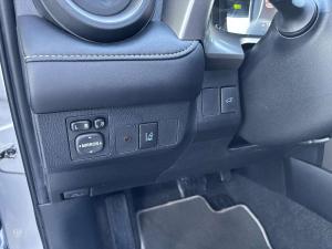 Pelēks Toyota RAV4 2017 Viļņa, ar dzinēja tilpumu 2.49 L un nobraukumu 149 tūkst. km par 19700 €, foto 17 vietnē AUTOMOTO.COM.LV