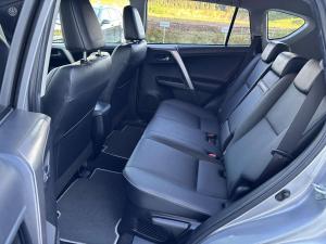Pelēks Toyota RAV4 2017 Viļņa, ar dzinēja tilpumu 2.49 L un nobraukumu 149 tūkst. km par 19700 €, foto 20 vietnē AUTOMOTO.COM.LV