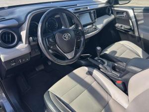 Grey Toyota RAV4 2017 in Vilnius, with an engine capacity of 2.49 L and mileage of 54 thousand km for 17700 €, photo 13 on AUTOMOTO.COM.LV