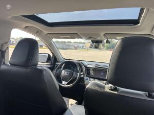 Grey Toyota RAV4 2017 in Vilnius, with an engine capacity of 2.49 L and mileage of 54 thousand km for 17700 €, photo 24 on AUTOMOTO.COM.LV