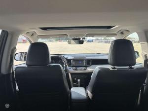 Grey Toyota RAV4 2017 in Vilnius, with an engine capacity of 2.49 L and mileage of 54 thousand km for 17700 €, photo 30 on AUTOMOTO.COM.LV