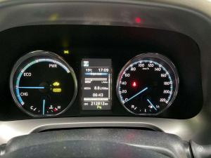 Pelēks Toyota RAV4 2017 Viļņa, ar dzinēja tilpumu 2.50 L un nobraukumu 200 tūkst. km par 15999 €, foto 3 vietnē AUTOMOTO.COM.LV