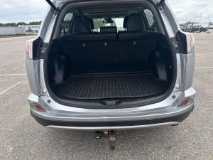 Pelēks Toyota RAV4 2017 Viļņa, ar dzinēja tilpumu 2.49 L un nobraukumu 135 tūkst. km par 18800 €, foto 19 vietnē AUTOMOTO.COM.LV