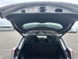 Pelēks Toyota RAV4 2017 Viļņa, ar dzinēja tilpumu 2.49 L un nobraukumu 135 tūkst. km par 18800 €, foto 20 vietnē AUTOMOTO.COM.LV