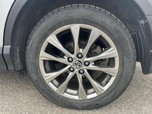 Pelēks Toyota RAV4 2017 Viļņa, ar dzinēja tilpumu 2.49 L un nobraukumu 135 tūkst. km par 18800 €, foto 22 vietnē AUTOMOTO.COM.LV