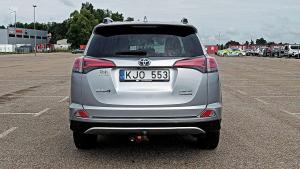 Pelēks Toyota RAV4 2017 Viļņa, ar dzinēja tilpumu 2.49 L un nobraukumu 135 tūkst. km par 18800 €, foto 10 vietnē AUTOMOTO.COM.LV