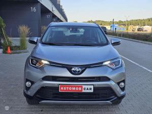 Grey Toyota RAV4 2017 in Vilnius, with an engine capacity of 2.49 L and mileage of 99 thousand km for 18350 €, photo  on AUTOMOTO.COM.LV
