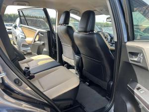 Grey Toyota RAV4 2017 in Vilnius, with an engine capacity of 2.00 L and mileage of 208 thousand km for 14300 €, photo 13 on AUTOMOTO.COM.LV