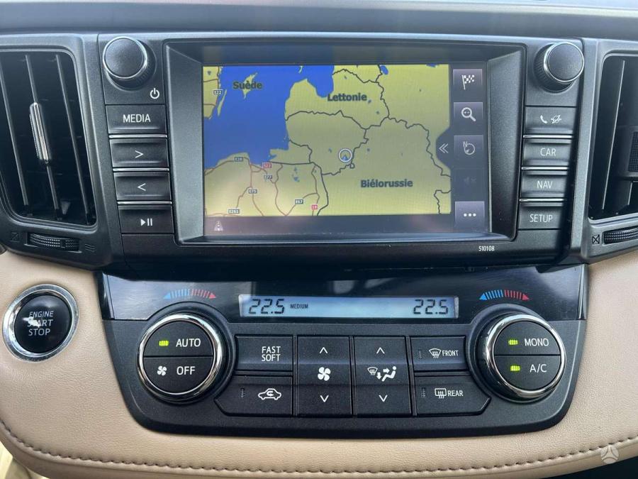 Grey Toyota RAV4 2017 in Vilnius, with an engine capacity of 2.00 L and mileage of 208 thousand km for 14300 €, photo 21 on AUTOMOTO.COM.LV