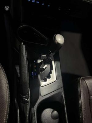 Grey Toyota RAV4 2017 in Klaipeda, with an engine capacity of 2.49 L and mileage of 227 thousand km for 16900 €, photo 18 on AUTOMOTO.COM.LV
