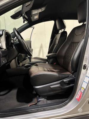 Grey Toyota RAV4 2017 in Klaipeda, with an engine capacity of 2.49 L and mileage of 227 thousand km for 16900 €, photo 22 on AUTOMOTO.COM.LV