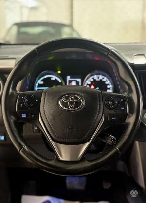 Grey Toyota RAV4 2017 in Klaipeda, with an engine capacity of 2.49 L and mileage of 227 thousand km for 16900 €, photo 32 on AUTOMOTO.COM.LV