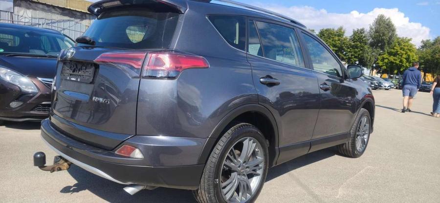 Pelēks Toyota RAV4 2017 Klaipėda, ar dzinēja tilpumu 2.00 L un nobraukumu 225 tūkst. km par 12450 €, foto 11 vietnē AUTOMOTO.COM.LV