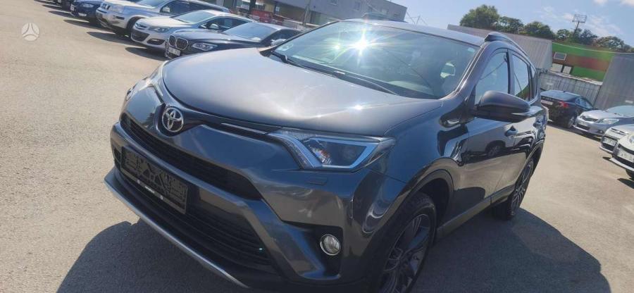 Pelēks Toyota RAV4 2017 Klaipėda, ar dzinēja tilpumu 2.00 L un nobraukumu 225 tūkst. km par 12450 €, foto 15 vietnē AUTOMOTO.COM.LV