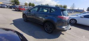 Pelēks Toyota RAV4 2017 Klaipėda, ar dzinēja tilpumu 2.00 L un nobraukumu 225 tūkst. km par 12450 €, foto 17 vietnē AUTOMOTO.COM.LV