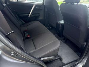 Grey Toyota RAV4 2017 in Ukmerge, with an engine capacity of 2.00 L and mileage of 245 thousand km for 12750 €, photo 15 on AUTOMOTO.COM.LV