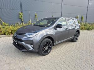 Grey Toyota RAV4 2017 in Vilnius, with an engine capacity of 2.49 L and mileage of 260 thousand km for 16500 €, photo 1 on AUTOMOTO.COM.LV
