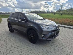 Grey Toyota RAV4 2017 in Vilnius, with an engine capacity of 2.49 L and mileage of 260 thousand km for 16500 €, photo 4 on AUTOMOTO.COM.LV