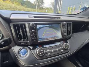 Grey Toyota RAV4 2017 in Vilnius, with an engine capacity of 2.49 L and mileage of 260 thousand km for 16500 €, photo 12 on AUTOMOTO.COM.LV