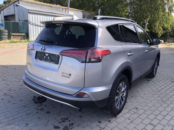 Pelēks Toyota RAV4 2017 Utena, ar dzinēja tilpumu 0.00 L un nobraukumu 129 tūkst. km par 17800 €, foto 8 vietnē AUTOMOTO.COM.LV
