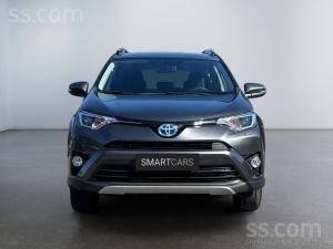 Grey Toyota RAV4 2018 in Riga, with an engine capacity of 2.50 L and mileage of 87 thousand km for 19300 €, photo 5 on AUTOMOTO.COM.LV