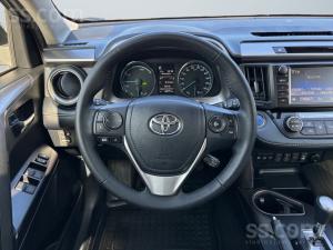 Grey Toyota RAV4 2018 in Riga, with an engine capacity of 2.50 L and mileage of 87 thousand km for 19300 €, photo 21 on AUTOMOTO.COM.LV