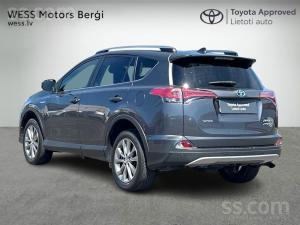Grey Toyota RAV4 2018 in Riga, with an engine capacity of 2.50 L and mileage of 104 thousand km for 19500 €, photo 25 on AUTOMOTO.COM.LV