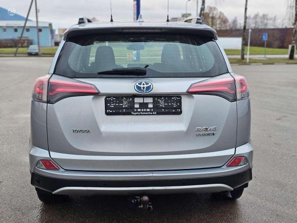Pelēks Toyota RAV4 2018 Rokiškis, ar dzinēja tilpumu 2.49 L un nobraukumu 270 tūkst. km par 9950 €, foto 7 vietnē AUTOMOTO.COM.LV