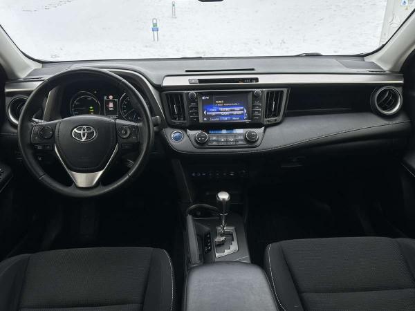 Grey Toyota RAV4 2018 in Kaunas, with an engine capacity of 2.49 L and mileage of 194 thousand km for 17350 €, photo 10 on AUTOMOTO.COM.LV
