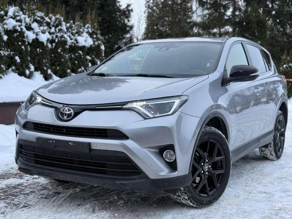 Pelēks Toyota RAV4 2018 Utena, ar dzinēja tilpumu 2.00 L un nobraukumu 214 tūkst. km par 14250 €, foto 1 vietnē AUTOMOTO.COM.LV