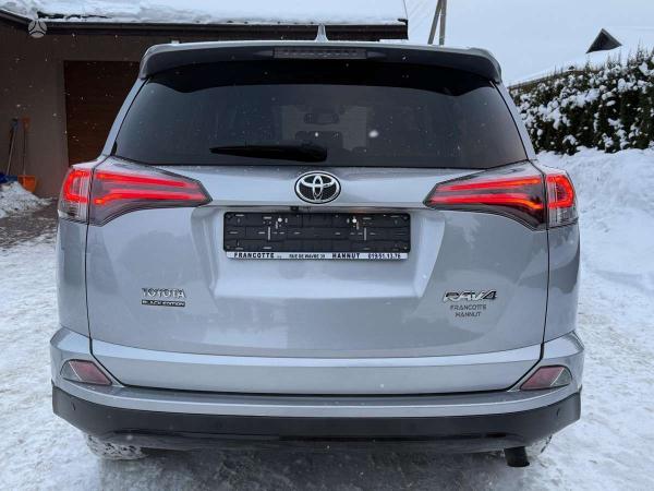 Pelēks Toyota RAV4 2018 Utena, ar dzinēja tilpumu 2.00 L un nobraukumu 214 tūkst. km par 14250 €, foto 8 vietnē AUTOMOTO.COM.LV