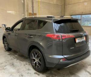 Grey Toyota RAV4 2018 in Vilnius, with an engine capacity of 2.50 L and mileage of 160 thousand km for 15999 €, photo  on AUTOMOTO.COM.LV