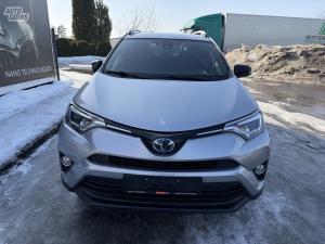 Grey Toyota RAV4 2018 in Vilnius, with an engine capacity of 2.50 L and mileage of 182 thousand km for 17350 €, photo 4 on AUTOMOTO.COM.LV