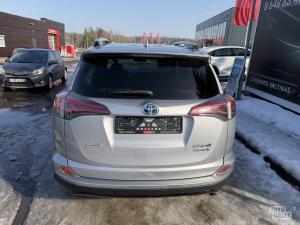 Grey Toyota RAV4 2018 in Vilnius, with an engine capacity of 2.50 L and mileage of 182 thousand km for 17350 €, photo 9 on AUTOMOTO.COM.LV