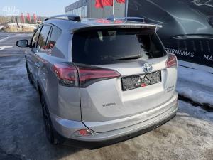 Grey Toyota RAV4 2018 in Vilnius, with an engine capacity of 2.50 L and mileage of 182 thousand km for 17350 €, photo 11 on AUTOMOTO.COM.LV