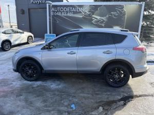 Grey Toyota RAV4 2018 in Vilnius, with an engine capacity of 2.50 L and mileage of 182 thousand km for 17350 €, photo 12 on AUTOMOTO.COM.LV