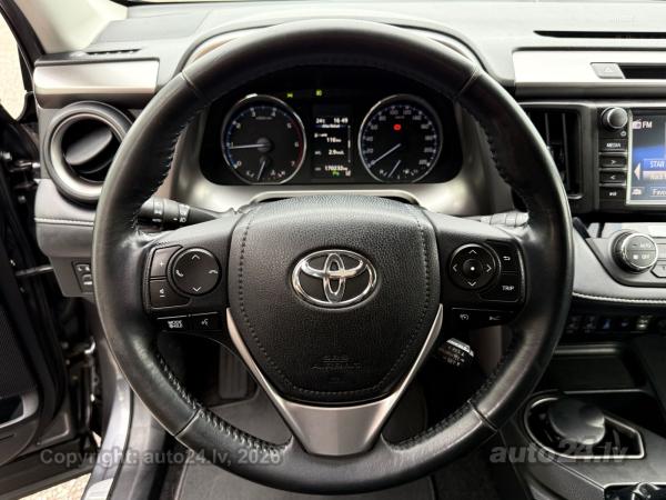 Pelēks Toyota RAV4 2018 Tartu, ar dzinēja tilpumu 2.00 L un nobraukumu 170 tūkst. km par 18499 €, foto 6 vietnē AUTOMOTO.COM.LV