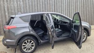 Pelēks Toyota RAV4 2018 Jelgava, ar dzinēja tilpumu 2.00 L un nobraukumu 235 tūkst. km par 15950 €, foto 8 vietnē AUTOMOTO.COM.LV