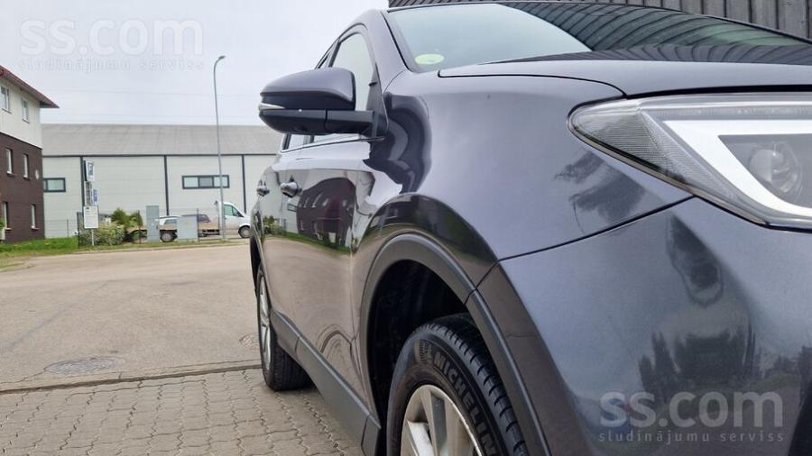 Pelēks Toyota RAV4 2018 Jelgava, ar dzinēja tilpumu 2.00 L un nobraukumu 235 tūkst. km par 15950 €, foto 10 vietnē AUTOMOTO.COM.LV