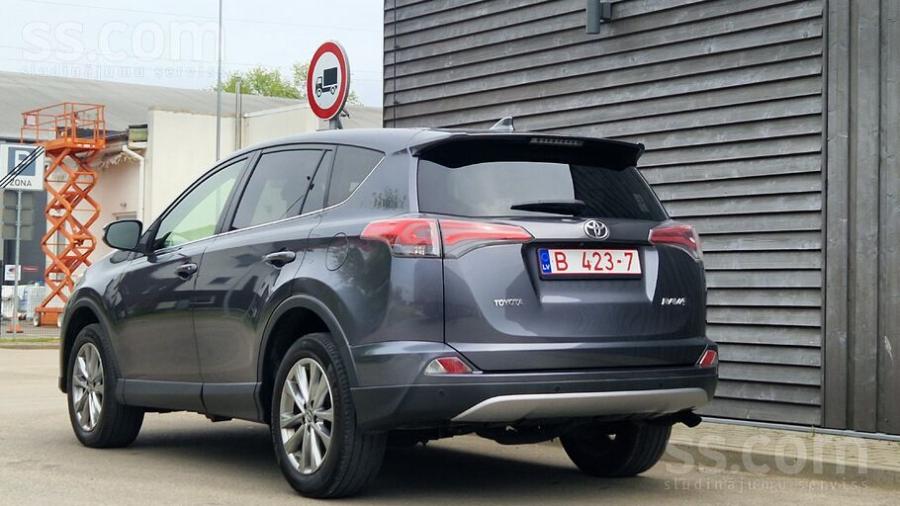 Pelēks Toyota RAV4 2018 Jelgava, ar dzinēja tilpumu 2.00 L un nobraukumu 235 tūkst. km par 15950 €, foto 17 vietnē AUTOMOTO.COM.LV