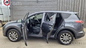 Pelēks Toyota RAV4 2018 Jelgava, ar dzinēja tilpumu 2.00 L un nobraukumu 235 tūkst. km par 15950 €, foto 20 vietnē AUTOMOTO.COM.LV