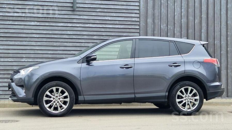 Pelēks Toyota RAV4 2018 Jelgava, ar dzinēja tilpumu 2.00 L un nobraukumu 235 tūkst. km par 15950 €, foto 21 vietnē AUTOMOTO.COM.LV
